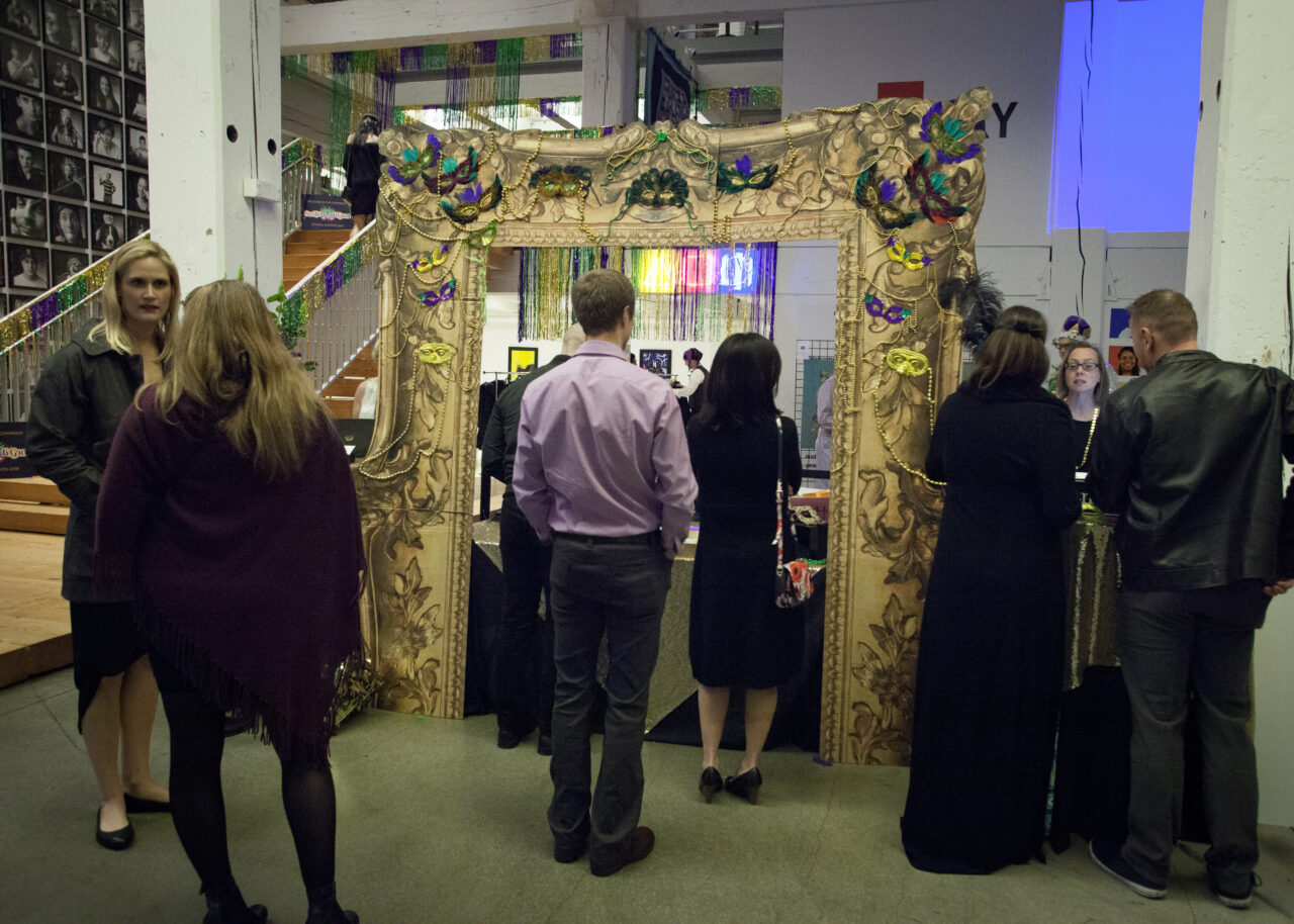 How to incorporate a Mardi Gras theme into your charity event - Fern ...