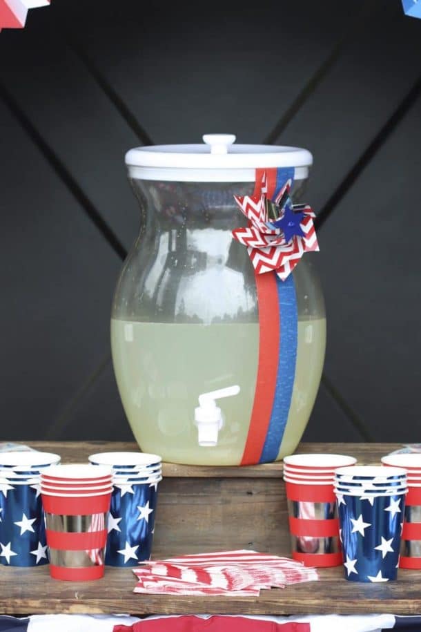 10 Steps for Setting up the Perfect Summer Lemonade Stand - Fern and Maple